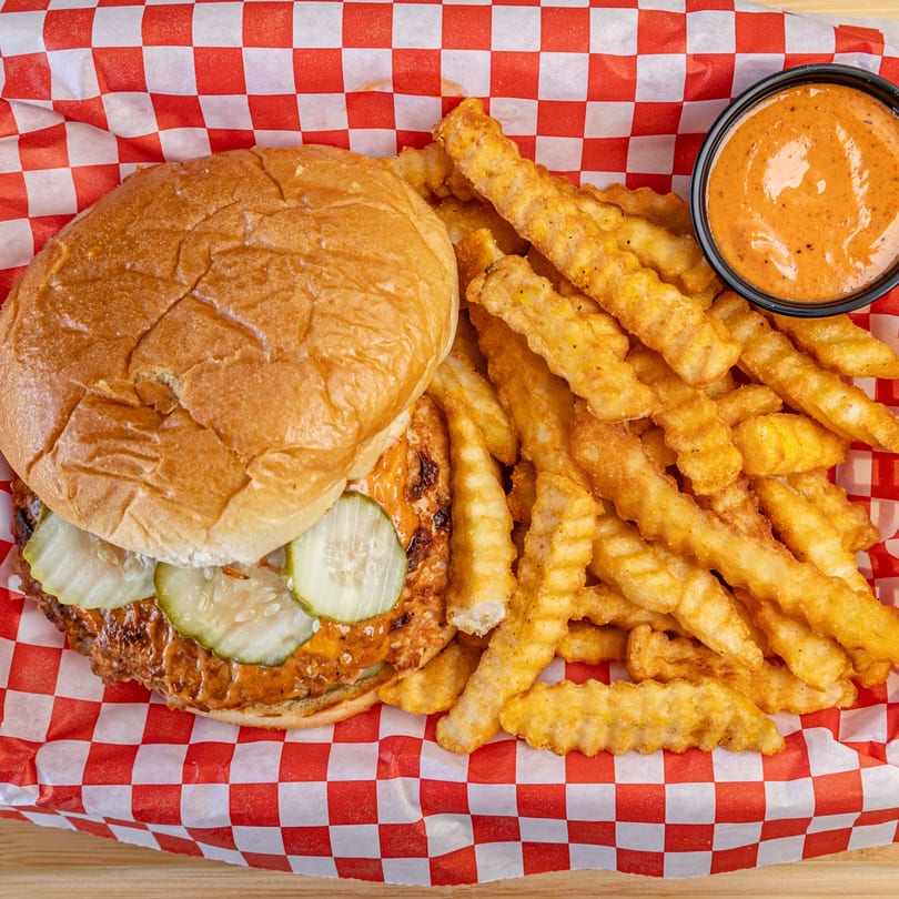 The Kluckin’ Chicken | Best Fried chicken restaurant in California ...