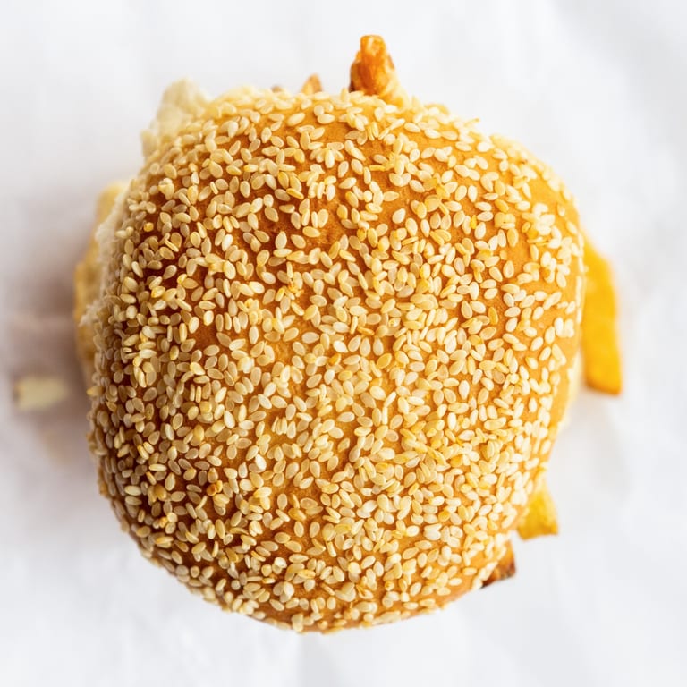 Best Burgers in Newington, CT | GoldBurgers | Burgers near me
