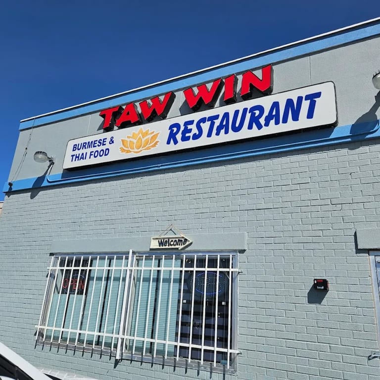 Best Thai food in Denver, CO | Royal Taw Win Thai & Burmese Restaurant ...