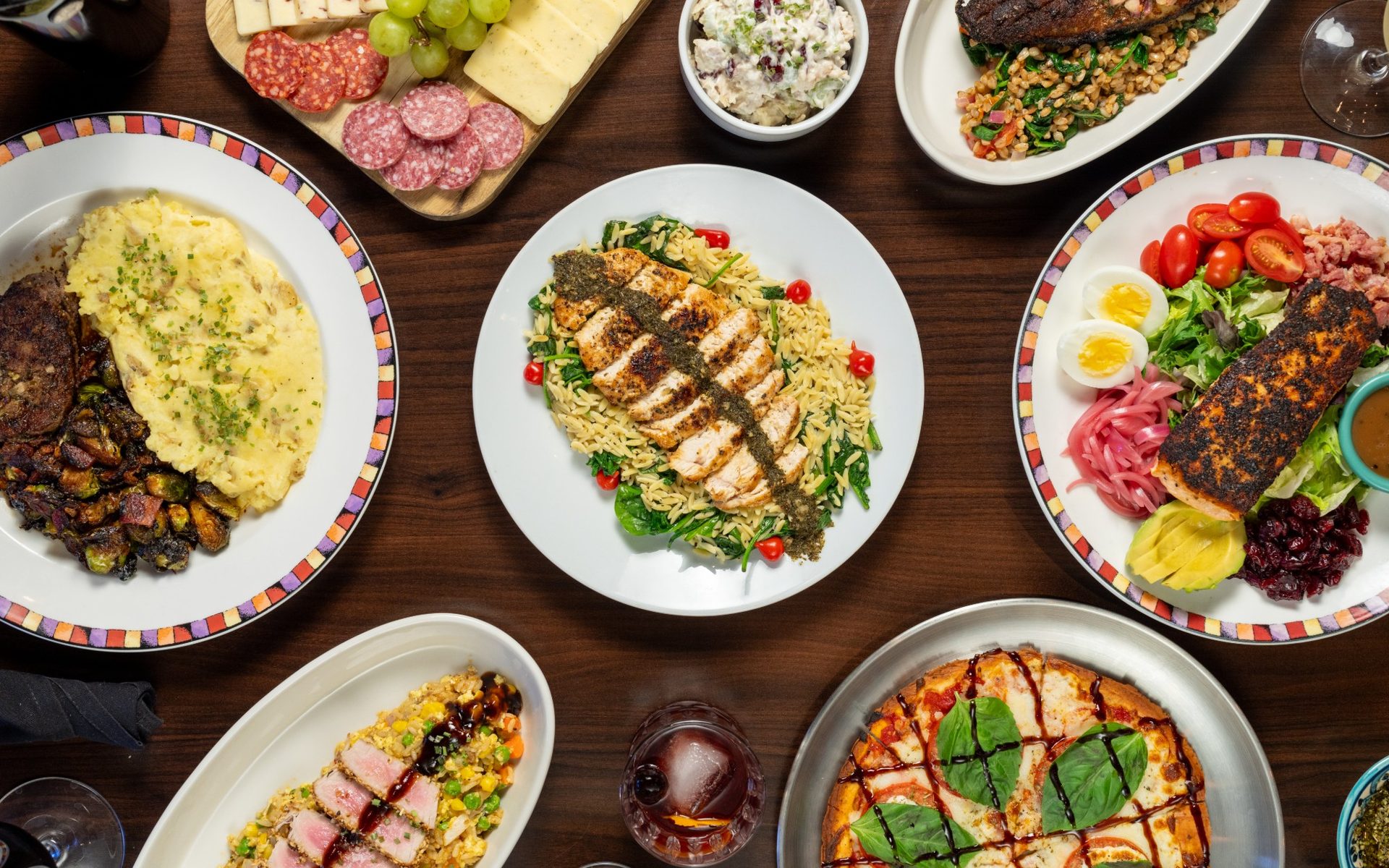 Best Wine bar in Bulverde, TX | Devine Wine Bar | Wine bar near me